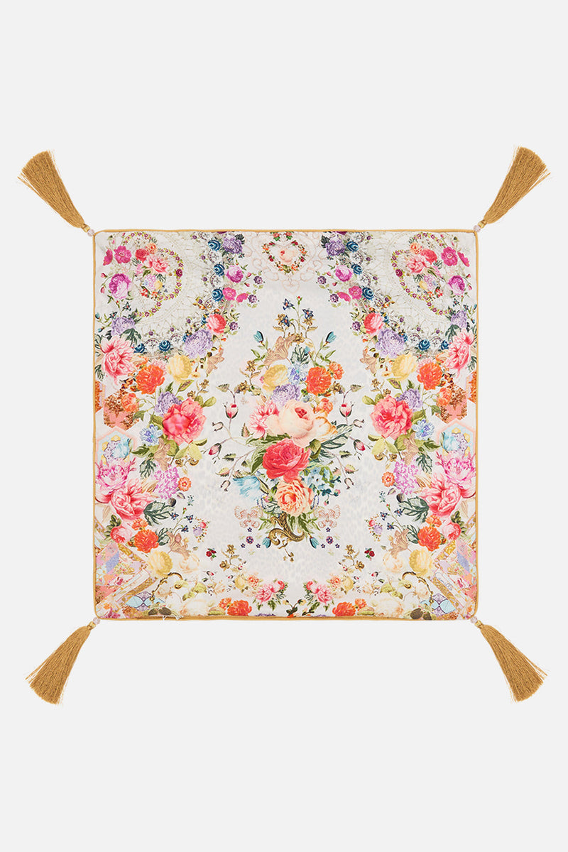SMALL SQUARE CUSHION HEIRLOOM ANTHEM – CAMILLA