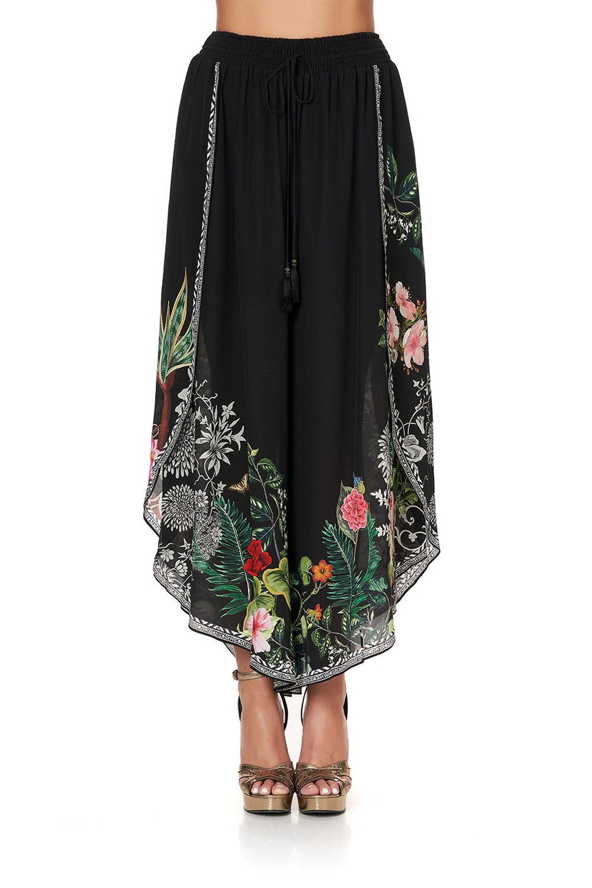 CURVED HEM PANT RAISED WITH WOLVES – CAMILLA