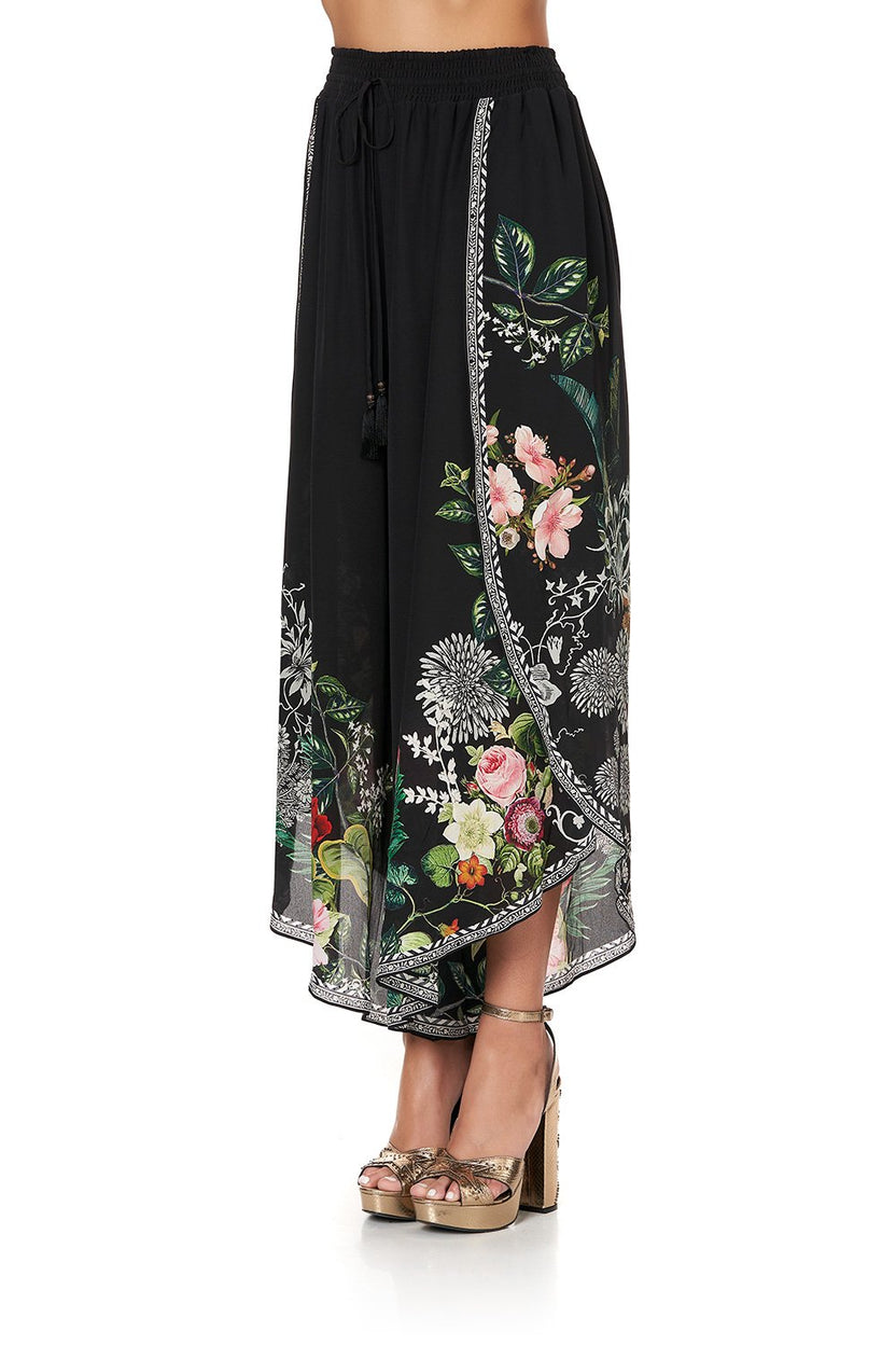 CURVED HEM PANT RAISED WITH WOLVES – CAMILLA