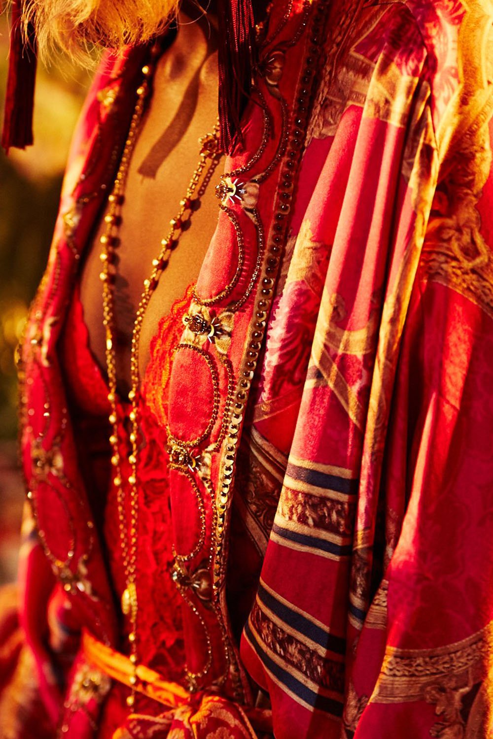 LONG ROBE WITH NARROW COLLAR LOUNGE HOUR – CAMILLA