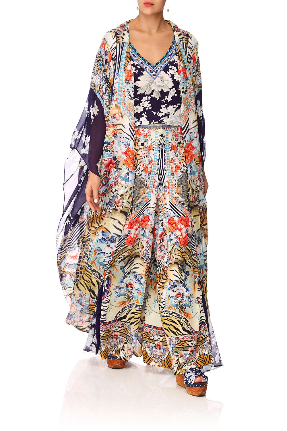 OVERSIZED ROBE THE LONELY WILD – CAMILLA