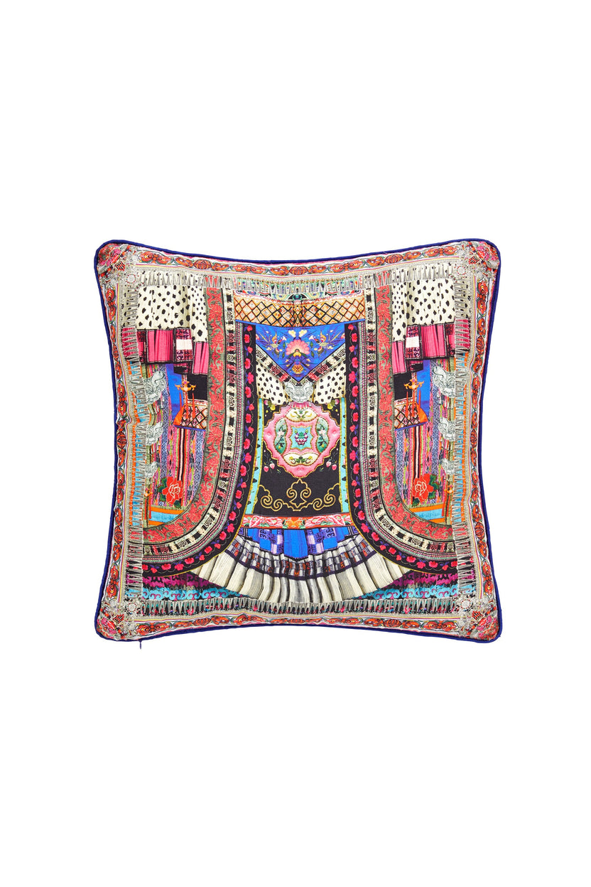 SMALL SQUARE CUSHION PRETTY PRECESSION – CAMILLA