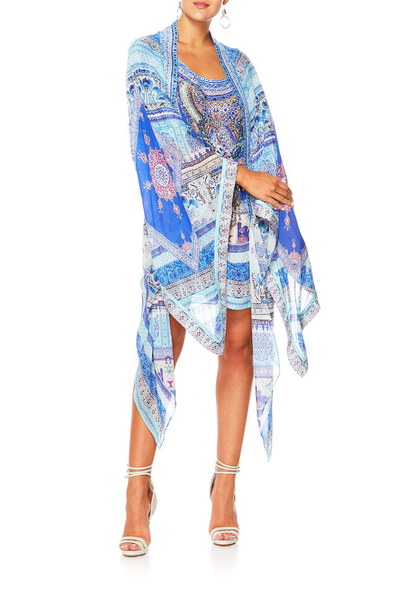 LONG DRAPED ROBE STRENGTH IN RAYS – CAMILLA